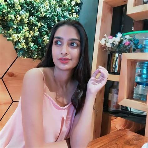 Riddhi Riddhi (@samridhi_chowdhury) • Threads, Say more
