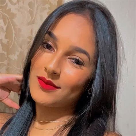 Iasmim (@iasmim_maiaa_) • Threads, Say more