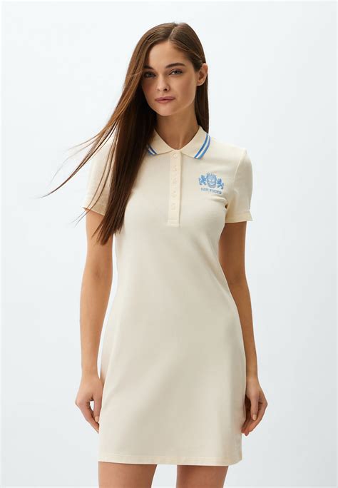 Платье Tommy Hilfiger, цвет: бежевый, RTLADX948001 — купить в интернет ...