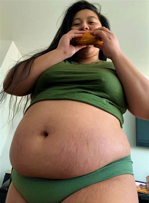 Gorgeous Mochii Babii's Huge Belly by 07riddler13 on DeviantArt