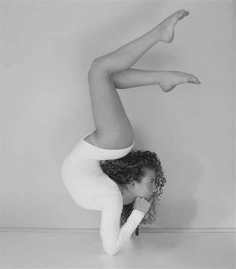 Sofie Dossi | Sofie dossi, Gymnastics poses, Gymnastics photography
