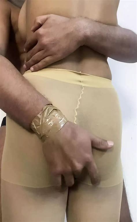 Tina la coquine indienne se fait baiser par une énorme bite, Mallu et un mec à gorge profonde ...