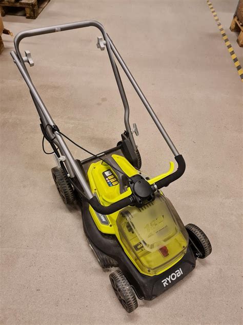 Se produkter som liknar Ryobi gräsklippare på Tradera (599283711)