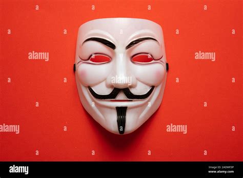 Computer hacker anonymous mask hi-res stock photography and images - Alamy