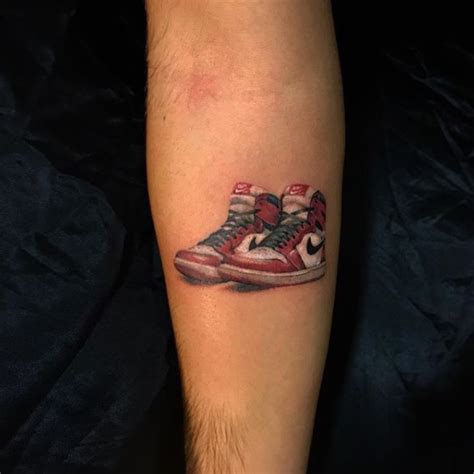 Tattoo • Значение тату: Кроссовки