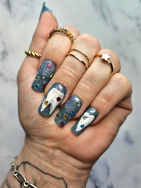 Hand painted blinged out teeth nails : r/Nails
