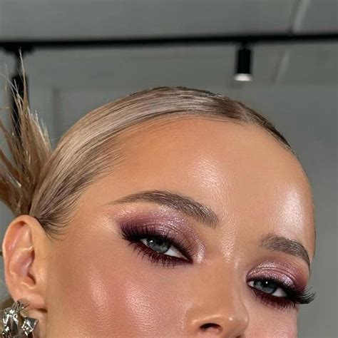 INBEAUT MAGAZINE on Instagram: "Makeup @piminova_lera Model @bybochka ...