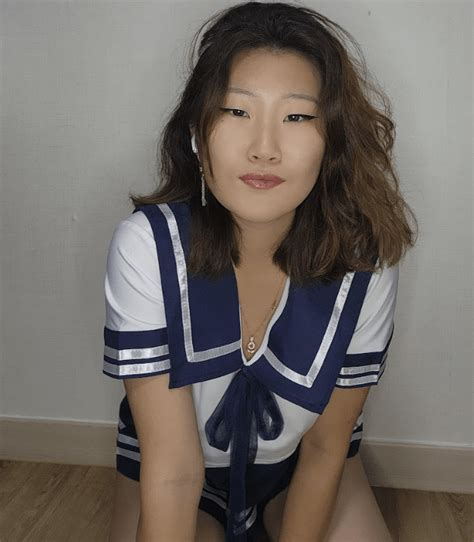 Give me your honest rating F21 : r/FaceRatings
