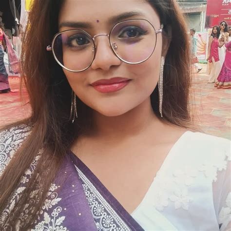 Taniya 🩷 (@taniya___._0225) • Threads, Say more