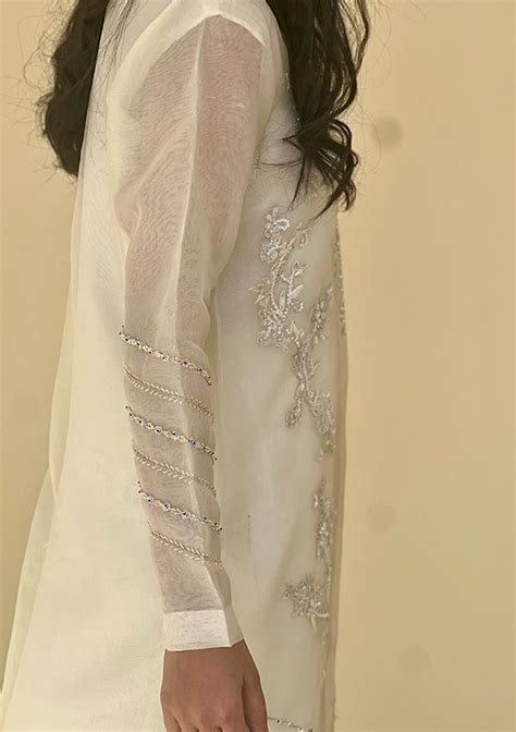 Samara with Pants | Mubashira Usman