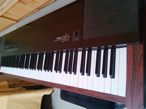 PF15 - Yamaha PF15 - Audiofanzine