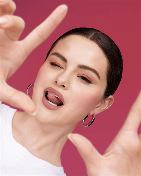 SELENA GOMEZ for Rare Beauty Holiday 2022 Collection – HawtCelebs