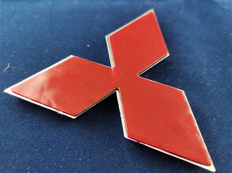 Mitsubishi красный логотип 76 мм - Интернет-магазин тюнинга для ...