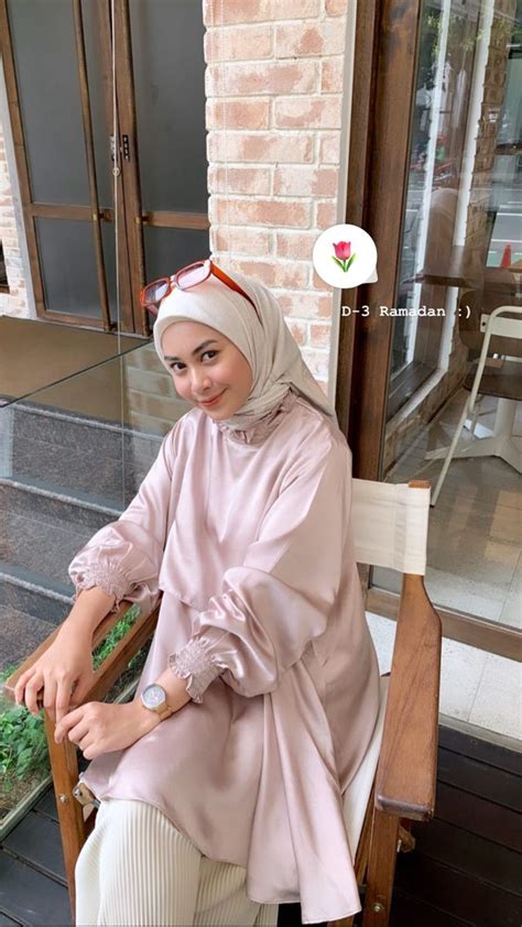 Pin oleh 36. Zildjin Mariam junaidi X I di Simpan Cepat di 2024 | Model pakaian hijab, Gaya ...