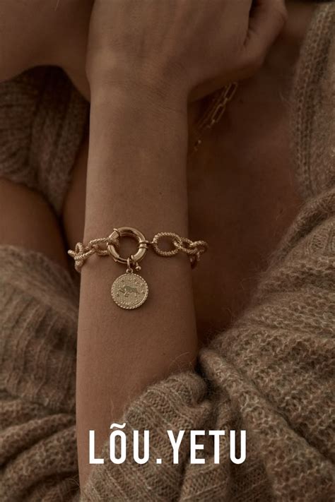 Bracelet Paolina LÕU.YETU | Photo de bijoux, Photographie de bijoux ...
