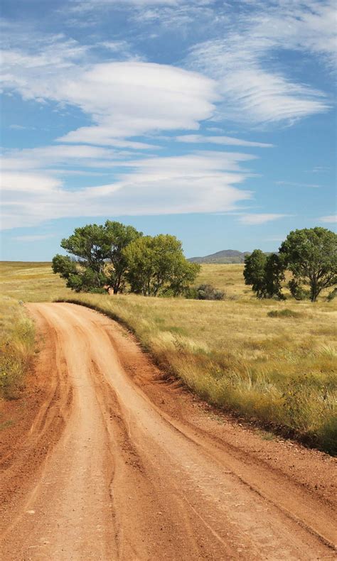 Download Tranquility Abounds in this Scenic Rocky Mountain Vista ...