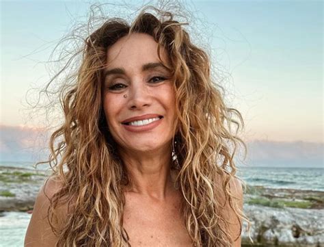 “Mujeraza” : Alejandra Fosalba enciende las redes con sensuales fotografías – Publimetro Chile