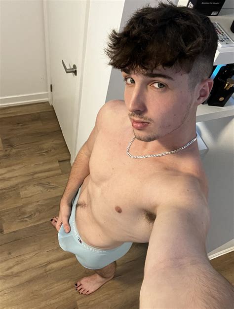 Should I take them off? : r/MensUndies