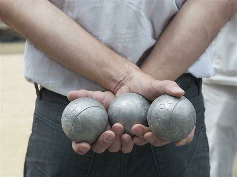 Les 11 meilleurs terrains de boules où jouer à la pétanque à Paris