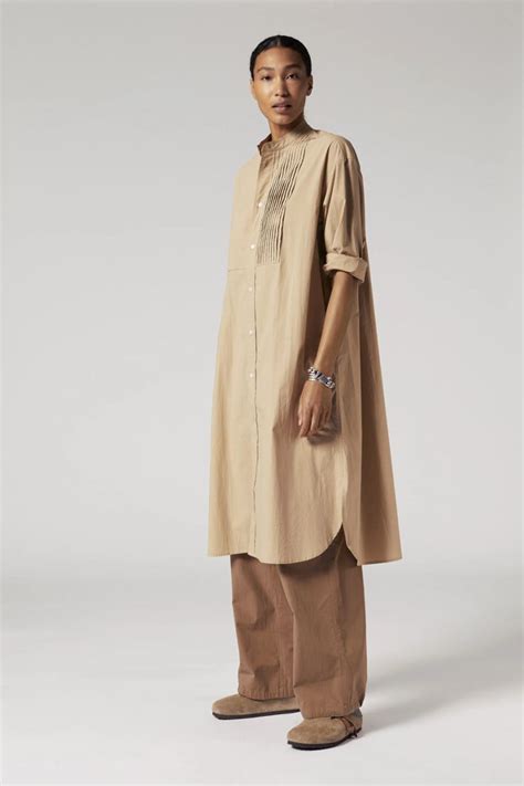 6397 Resort 2023 Fashion Show | Vogue | Stylish outfits for women over ...