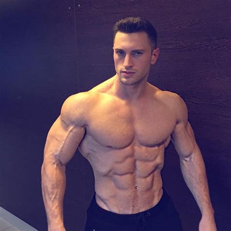 Pin on Cute, buff and sexy men
