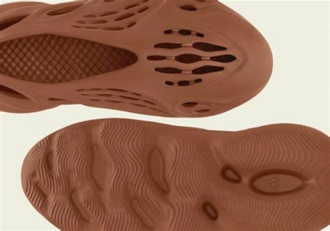 adidas Yeezy Foam Runner "Clay Red" Release Date | SneakerNews.com