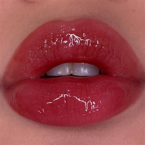 Pin by Блёстка TV on Макияж | Lips, Lip make-up, Lipstick