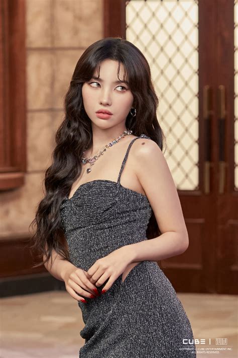 NOBODY Jeon Soyeon Wallpapers - Wallpaper Cave