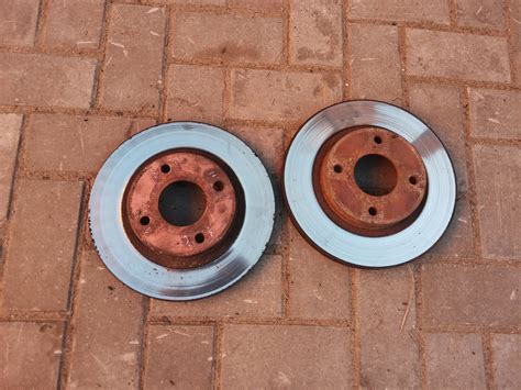 Новые тормозные диски + накладки — Nissan Almera II (N16), 1,8 л, 2005 ...