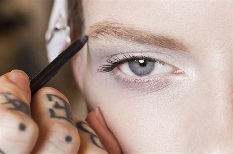 Comment avoir des sourcils parfaits? | Magazine ELLE Québec | Tendances ...