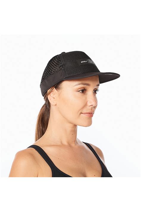 Купить кепку 2XU Light Speed Trucker (UQ6542f) в интернет-магазине ru ...
