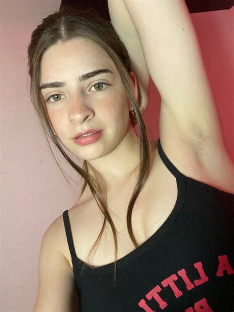 My armpits need to be worshipped ;) : r/armpitfetish
