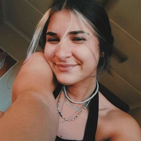 Dominique de Oliveira (@_dominique_x.x) • Threads, Say more