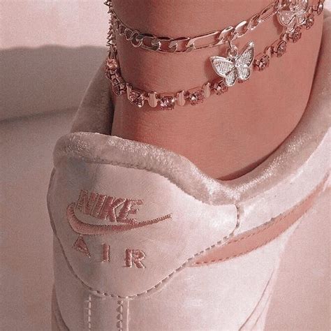 Pin by ♡︎ᵏᵃʳⁱˢʰᵃ♡︎ on Эстетика | Fancy jewelry, Stylish jewelry, Ankle ...