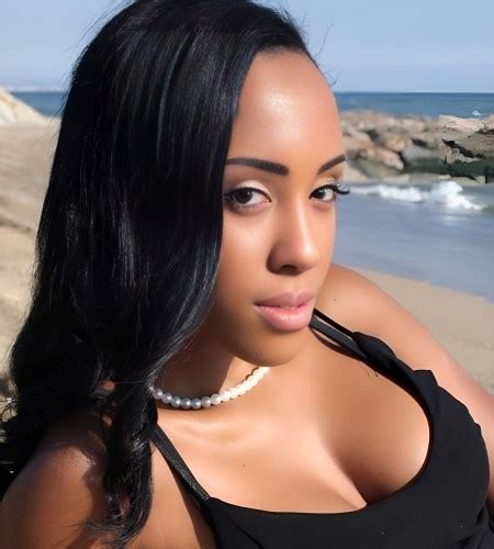 NoeMilk (Actress) Height, Age, Videos, Photos, Biography, Boyfriend ...