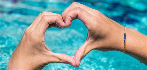 Why do humans like to swim? - The Psychology of Swimming