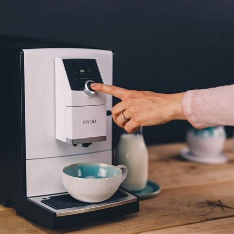 Nivona CafeRomatica NICR 796 Helautomatisk kaffemaskin med bönor - Vit