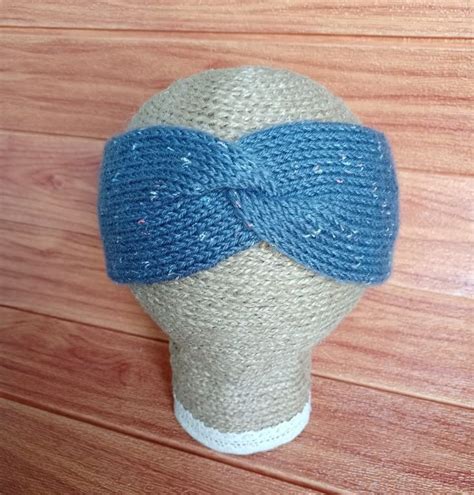 Повязка на голову с перехлёстом | Knitted hats, Knitting, Hats