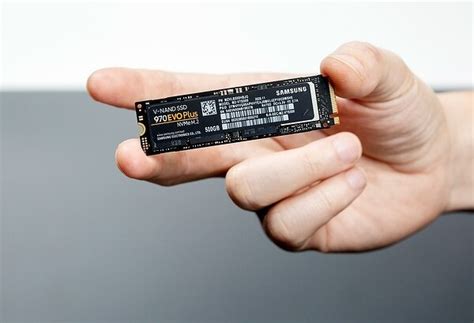 Samsung взвинтила цены на флеш-память, пока США убивают ее прямого ...