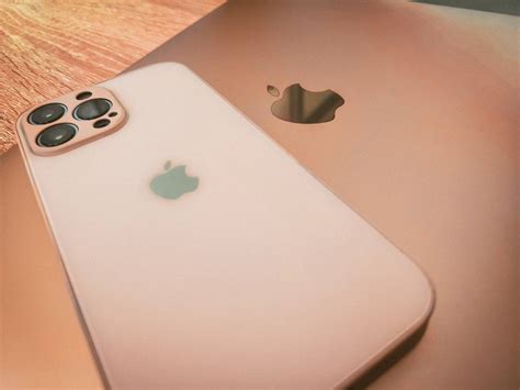 iPhone 15 поступил в продажу в России - SmolNarod.ru