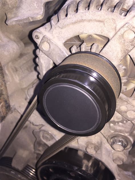 Замена обгонной муфты генератора — Toyota Corolla (140/150), 1,6 л ...