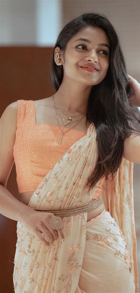 Pin by Nageswaran Naidu on Beautiful roses | Beautiful smile women ...