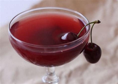 Вишневые ликеры в домашних условиях Punch Bowl, Rose Wine, Alcoholic ...
