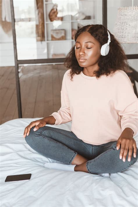 The Best Headphones for Meditation: Improve Focus On-the-Go - Keep It ...