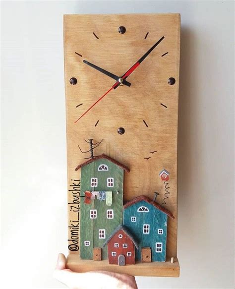 Часы настенные с домиками. | Rustic wood crafts, Driftwood crafts, Wood ...