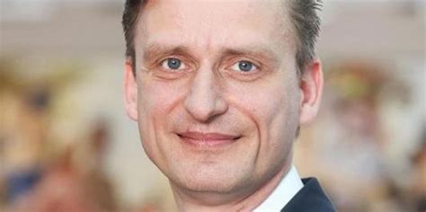 Personalia: Björn Hiller ist Zweiter Mann im Grand Elysée