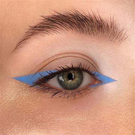 from both sides ⚡️ • идеальная стрелка для того, чтобы удлинить глаза 👁 ...