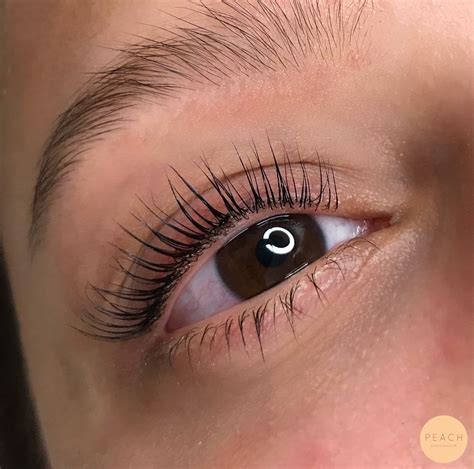 Från fransförlängning till Yumi keratin lashlift | Ögonfransar ...