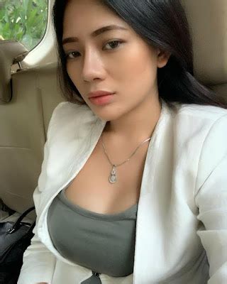 VIDEO HOT MAHASISWI VS DOSEN - Model Seksi 69