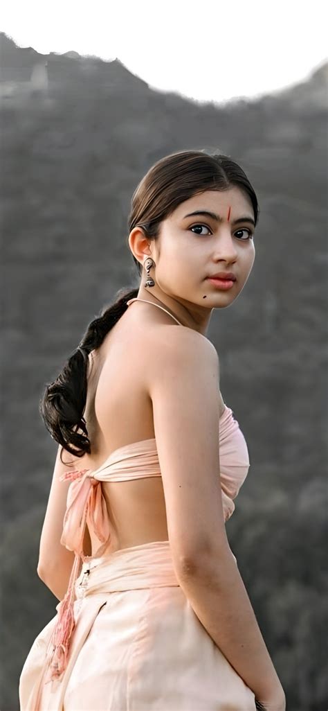 THANOS🫰🏿 on Twitter: "Youngest Nandini in PS-2 She is so pretty 😍 Sara Arjun HQ: https://t.co ...